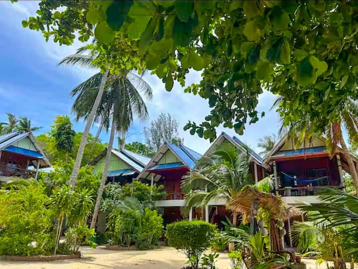 Bf Resort Koh Tao Bungalow Triple (1) - Ko Tao