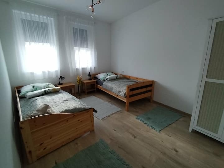 Két Hálószobás Lakás Kecskemét, Bethlen Krt. 27. - Kecskemét