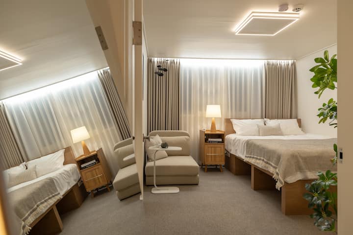 New/홍대역5분/redroad/연트럴파크/무료짐보관/호텔컨디션/세탁건조#광화문#명동#신촌 - South Korea