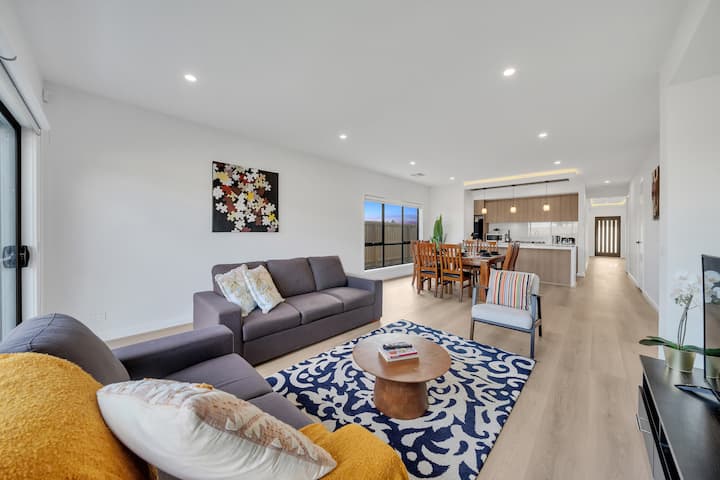 4-bed Tarneit Home – Perfect For Families & Groups - Melton