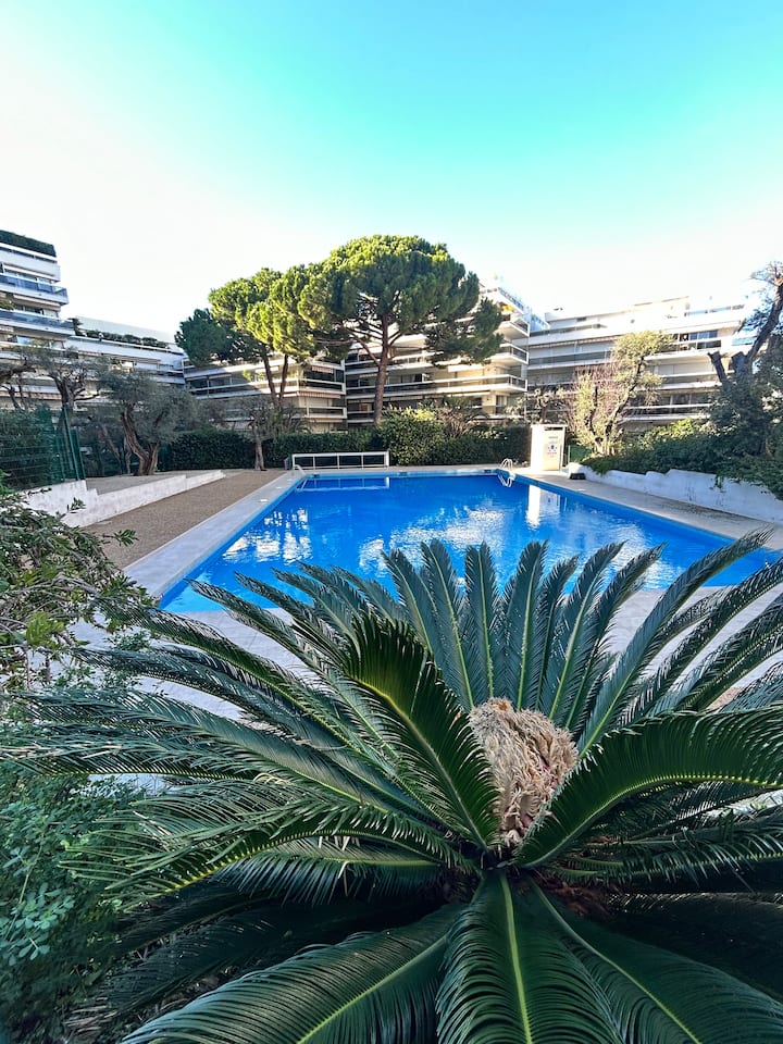 Le Syracuse: T2, Balcon Vue Mer, Piscine & Parking - Juan-les-Pins