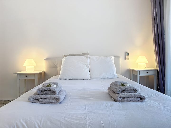 46m2 Carré D'or, Quartier Des Bars, Balcon, Clim - Cannes