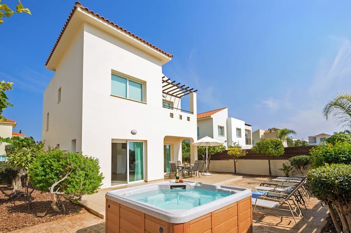 Kiki Villa-3 Bed Villa With Jaccuzi - Protaras