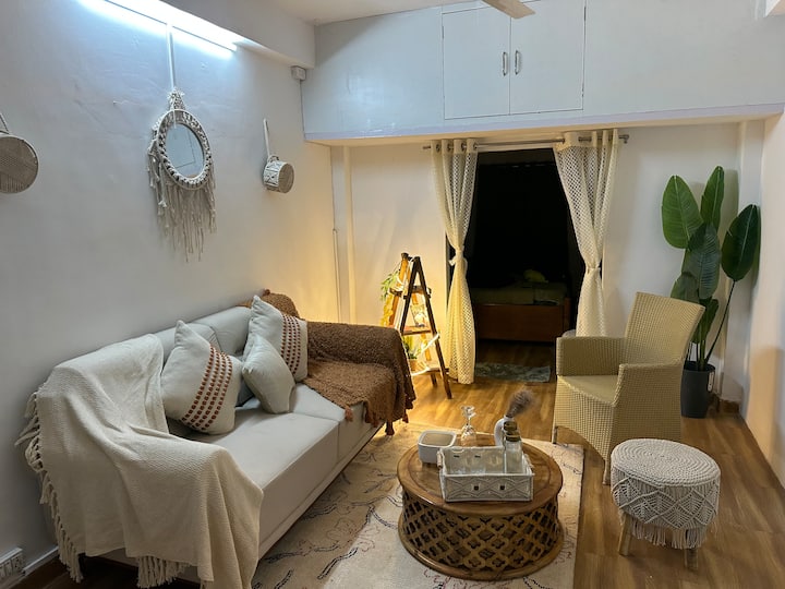 Lumora House - Hauz Khas Village Couple Friendly - New Delhi