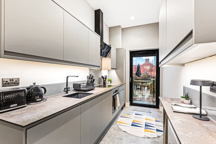 Fresh, Stylish & Perfectly Placed - Leicester - Leicester