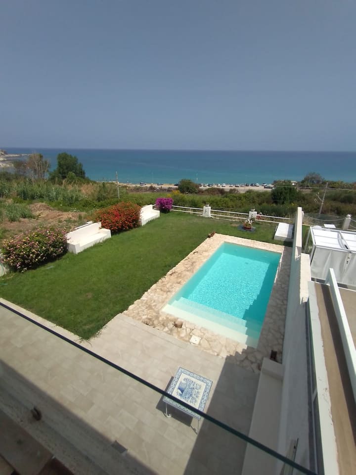 Amazing Villa 300m From The Beach Wth Private Pool - Vibo Valentia