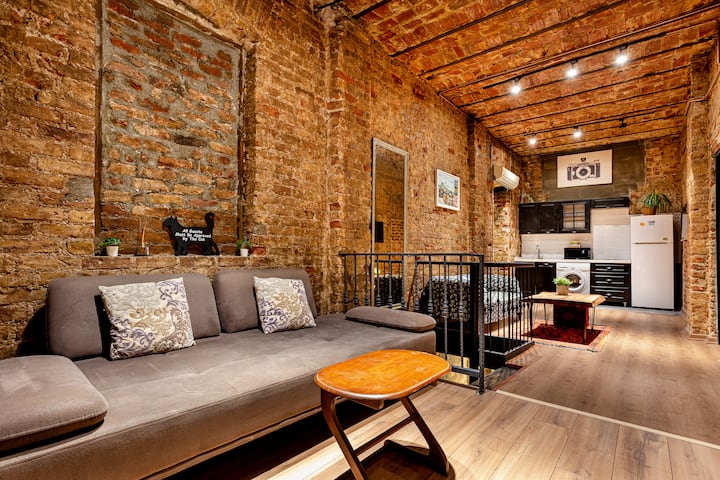 9 Bedrooms 6 Bathrooms Galata Tower - İstanbul