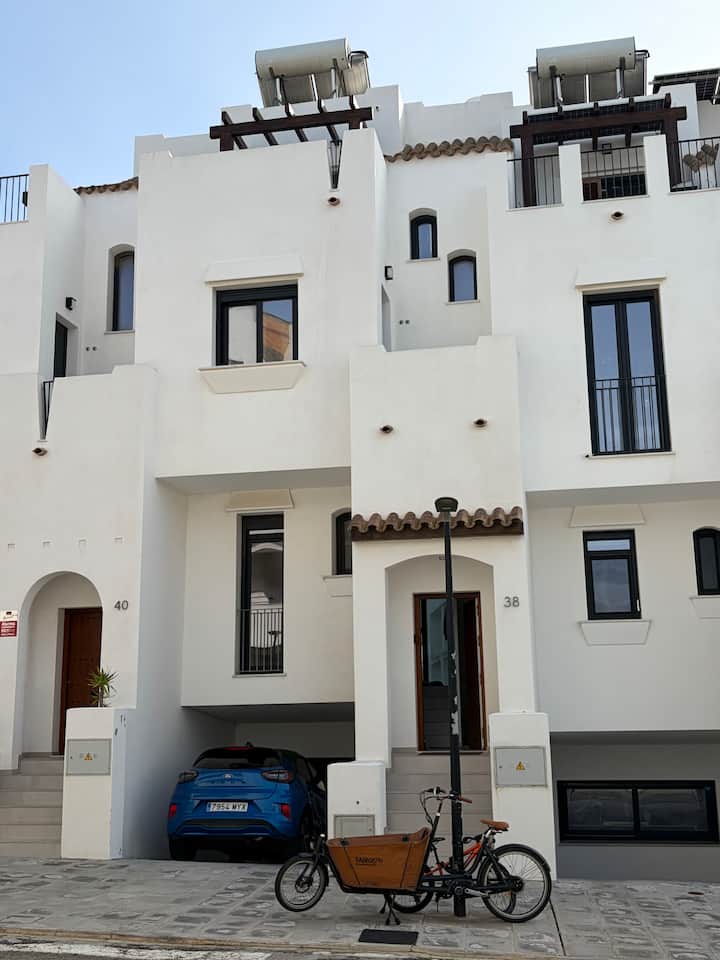 Luxurious Townhouse: Seaview, Whirlpool & Office - Tarifa