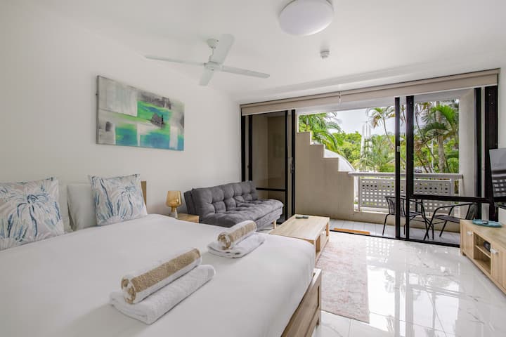 Easystay | Studio Apartment, Pool, Esplanade Views - Cairns