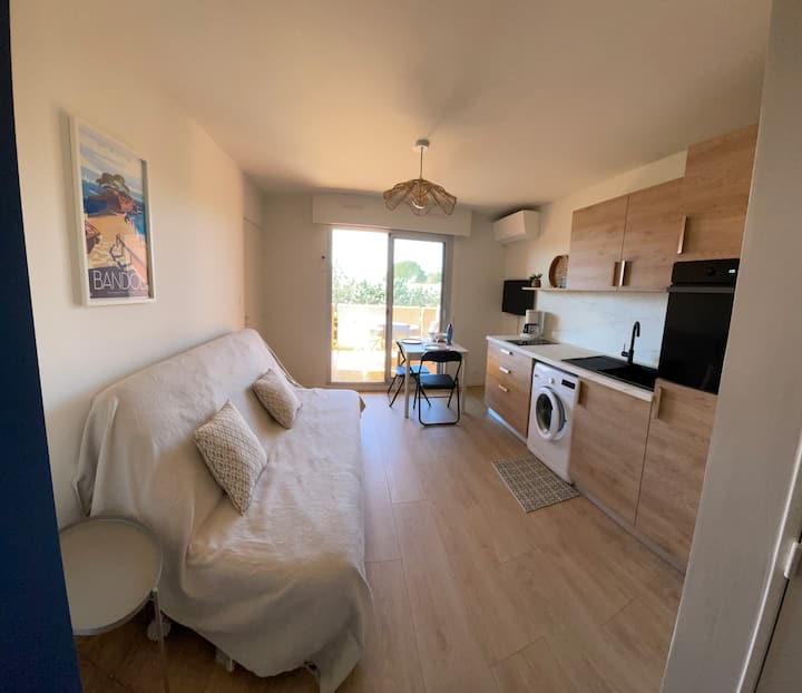 T2 Bandol Clim Terrasse Prox Mer Gare Ville 1 à 4 - Le Castellet