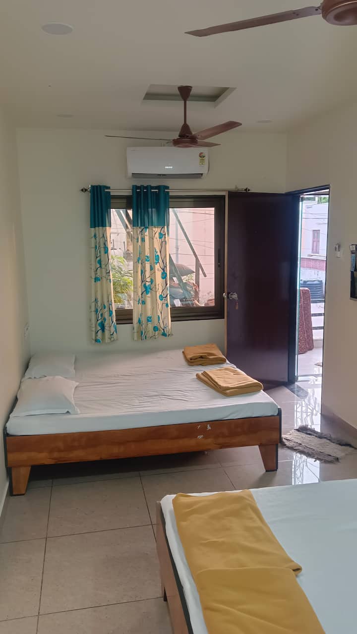 Krishna Home Stay - Dwarka