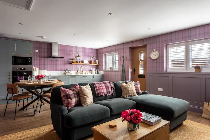 The Nook - Worcester