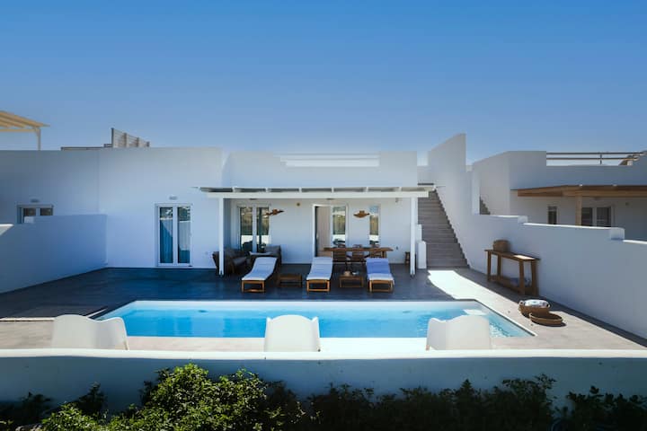 Villa Joumy, Family Friendly, Pool, Close To Town - Naxos