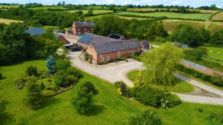 7 Bedroom Rustic Country Retreat + Wild Spa - Alton Towers