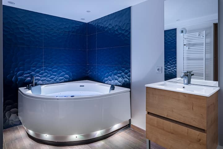 Maison De Ville Et Balnéo – Cœur De Saint-galmier - Saint-Galmier