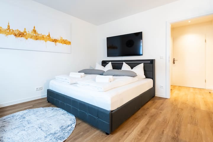 Modern & Ruhig | Balkon, Tiefgarage, Wlan - Dresden