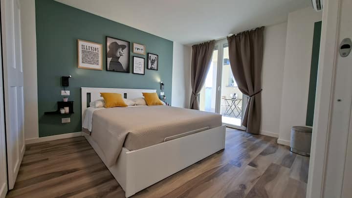 Bright Apartment With Terrace And Free Parking - Milan
