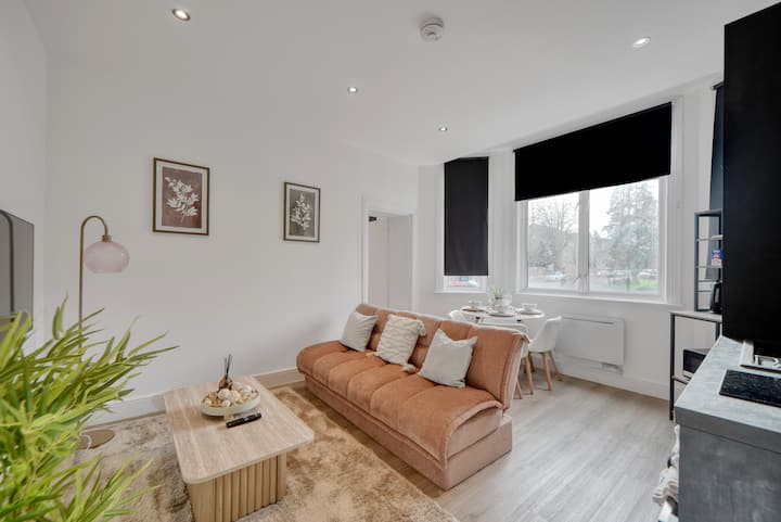 The Little Haven | Ground Floor | Free Parking - Bromley