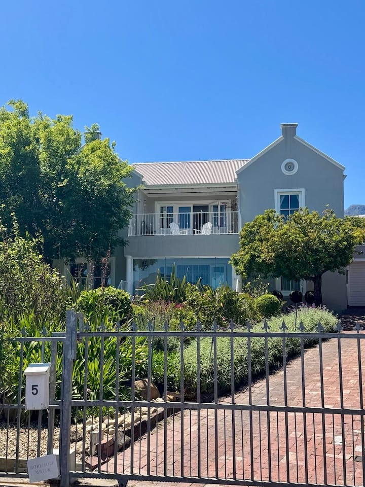 Mountain Villa With Pool - Franschhoek