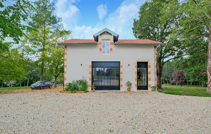 Dépendance De Charme Indépendante Au Cœur Du Parc - Bazas