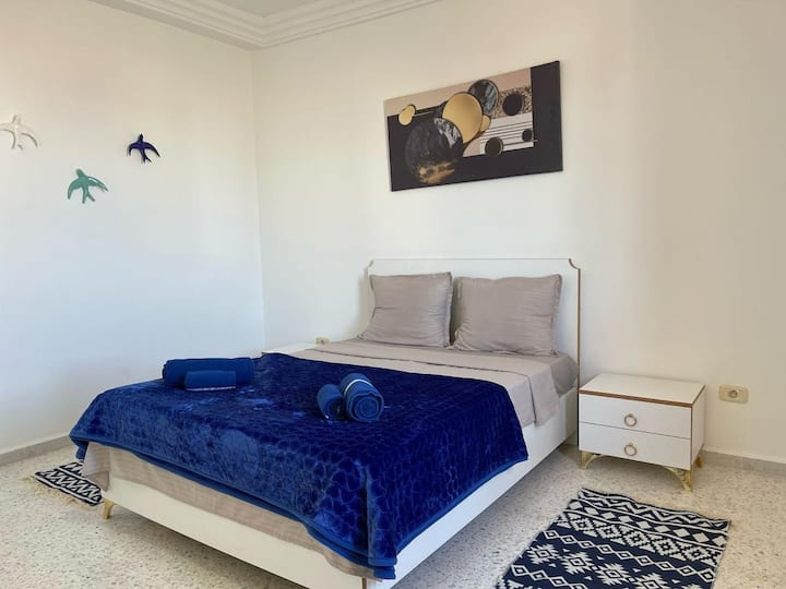 Corniche 2 Bed With Sea View - Near Train Station. - Susa