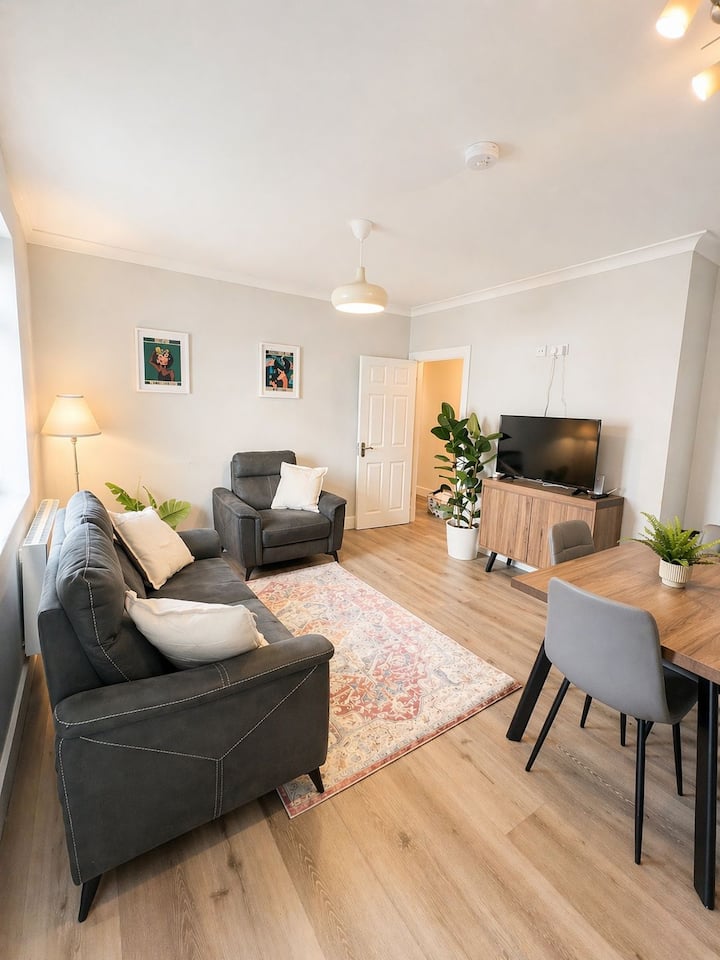 Modern 2br- Apt 2 | Walk To Guinness | Parking - Dublin