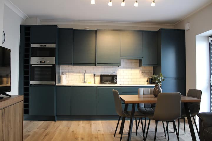 Modern 2br- Apt 2 | Walk To Guinness | Parking - Dublin
