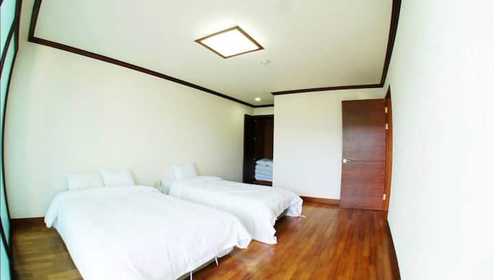 애월읍 가성비 숙소 - Jeju-si