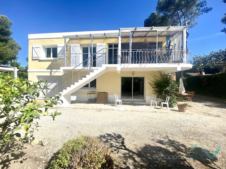 Maison Bleue - 2 Units Ground Floor - Family Stay - Porquerolles