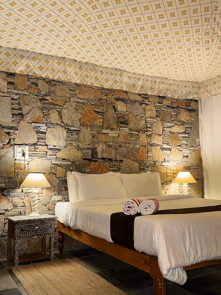 Private Resort Experience With Private River - Udajpur