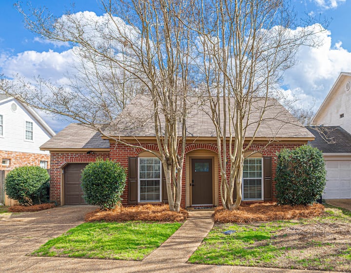 Cozy Home, Away From Home! - Jackson, MS