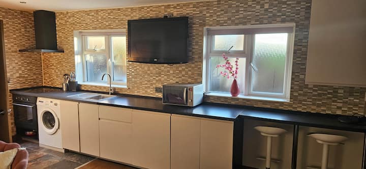 Cosy Studio Guest House - Romford