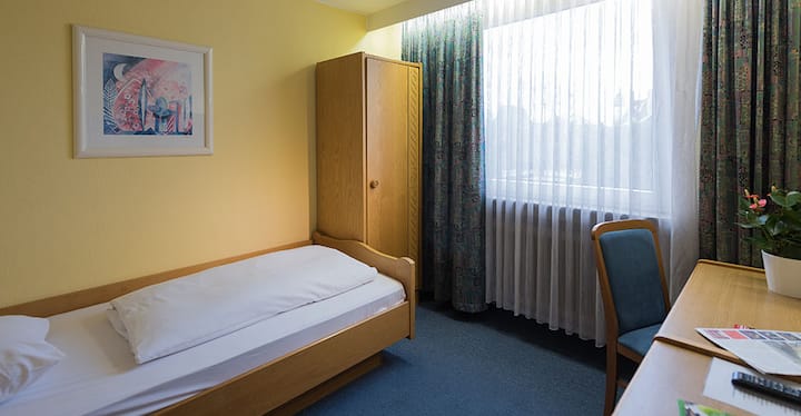 Pension Einzelzimmer Ffm-höchst - Frankfurt