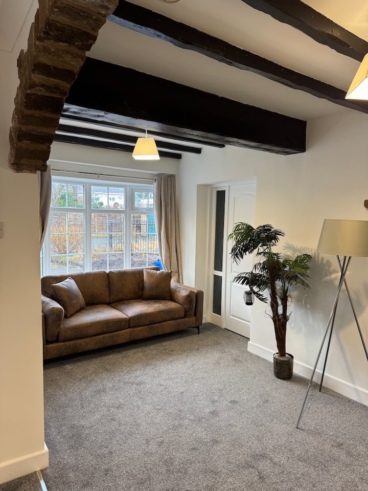 Cross House - Glossop