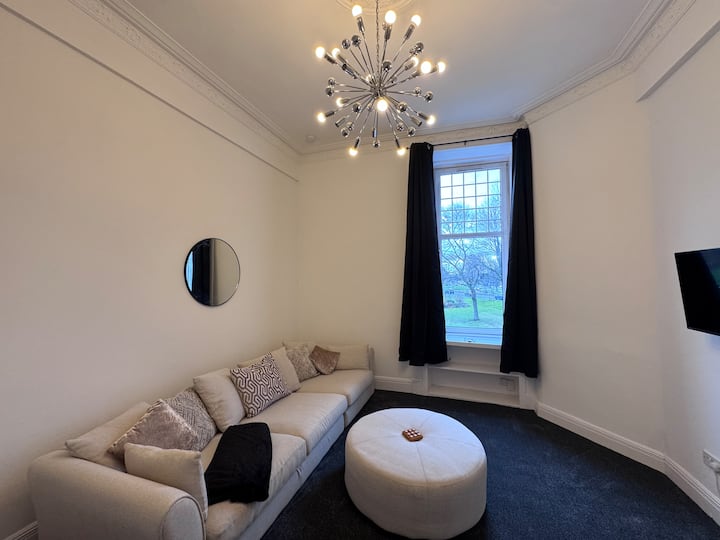 Station Road Apartment - Macaulay Letting - Loch Lomond