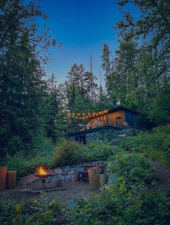 Veranda | Tinyhouse Se Saunou V Lese U Prahy - Středočeský kraj