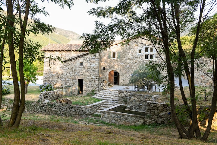 Mas Sedat à Valgorge (Ardèche) 14 Personnes - Ardèche