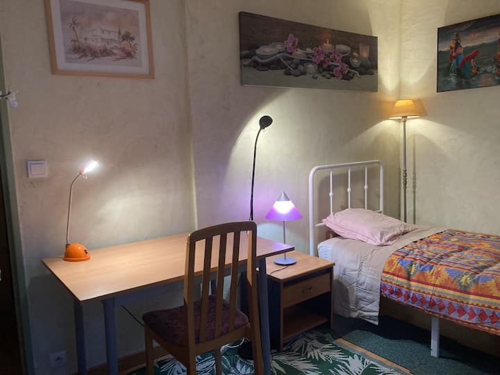 Chambre à Louer Chez L'habitant Peu Présent - Marne-la-Vallée