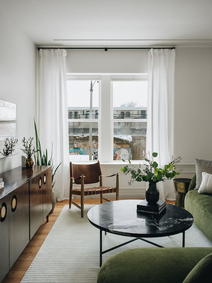 Architect-designed 2br Oak Park Flat - Cicero, IL