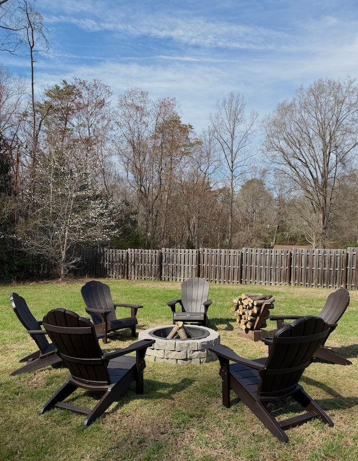 Hidden Getaway | Fire Pit | 1k,2q/1 Bath - Eden, NC