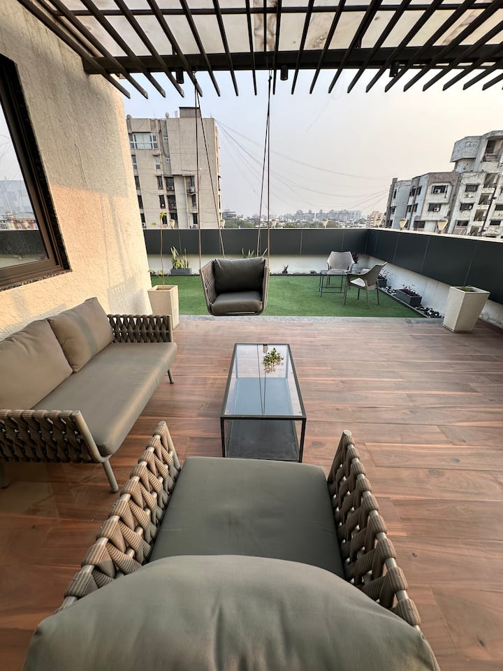 Rooftop Respite In Heart Of Surat - Surat