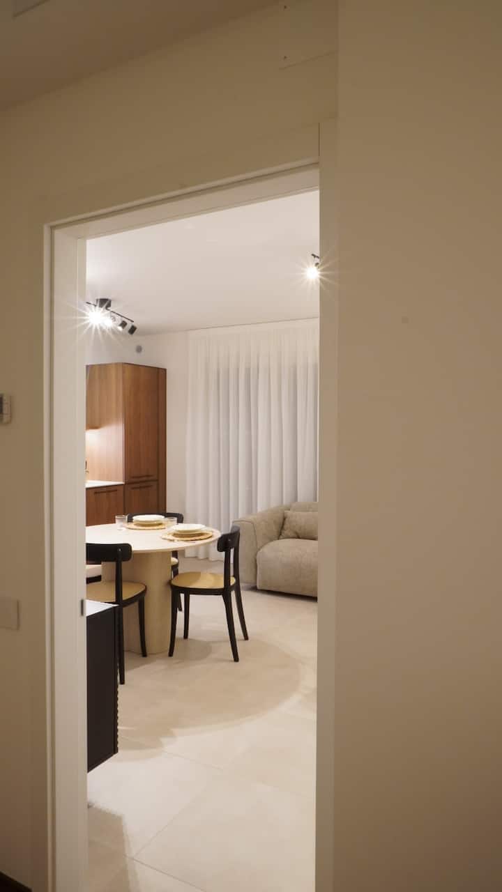 Elegante Bilocale Con Parcheggio – Centro Cles - Cles