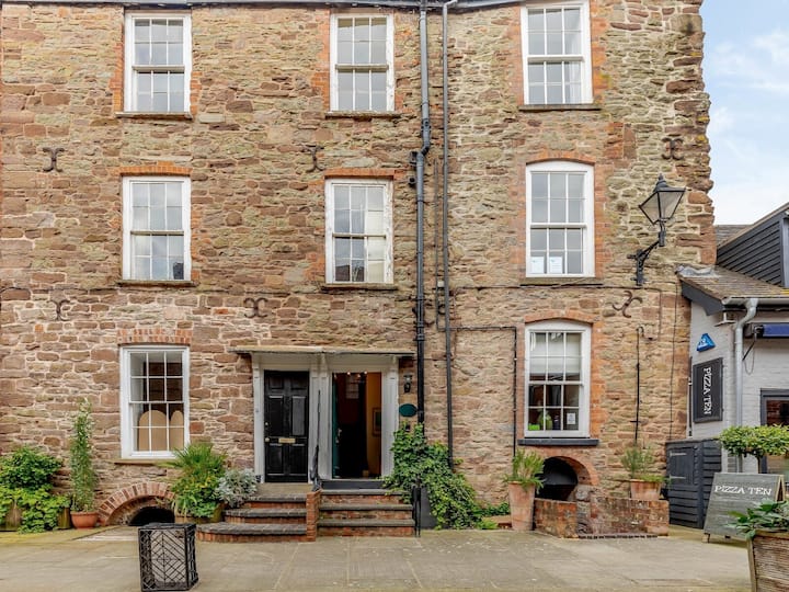 Blue Trousers House - Ludlow Castle