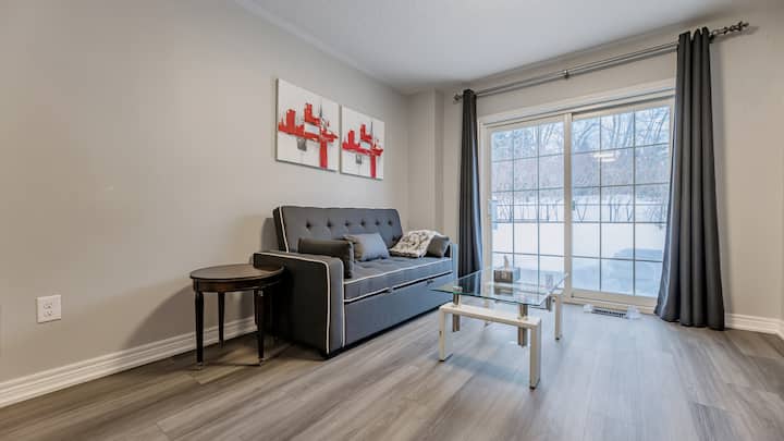 Forest Views | Private Entry | 2br Suite - Vaughan