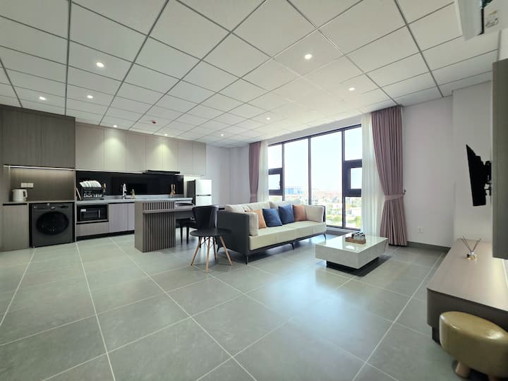 Cozy 1 Bedroom Balcony Near Grand Phnom Penh - Phnom Penh