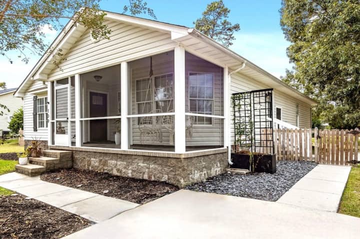 Coastal Retreat | Near Bases & Beaches - Swansboro, NC