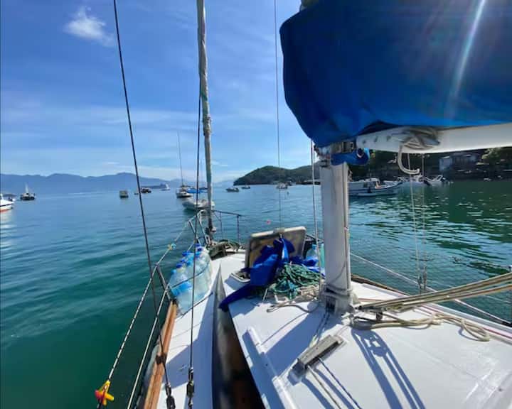 Viva A Experiência De Dormir A Bordo De Um Veleiro - Brazil