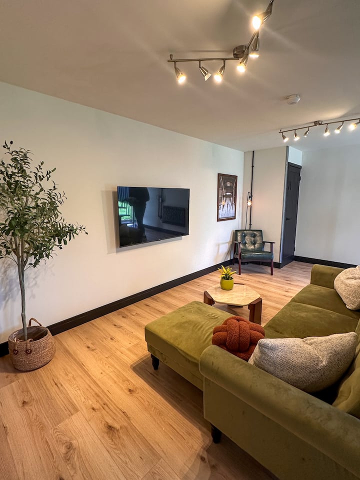 Stylish Private Guest Suite W/ Gym | Near Yeovil - Yeovil