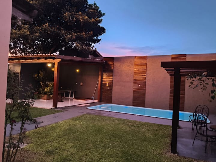 Bela Casa, Grande, Com áRea De Lazer E Piscina! - Amambay