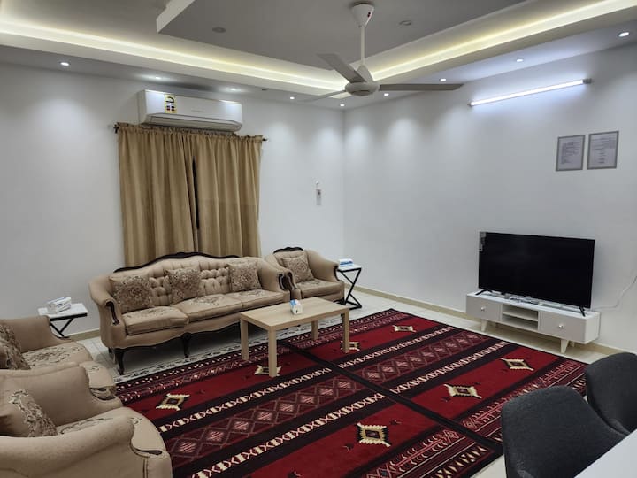 شقة واسعة للايجار -Spacious Apartment For Rent - Mecca